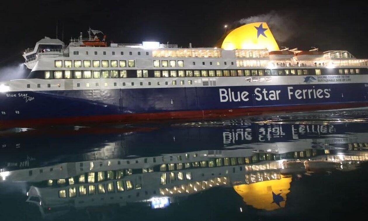 Το Blue Star Delos έκανε ποδαρικό στο λιμάνι του Πειραιά για το 2024 ...