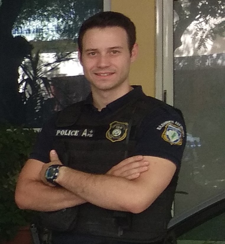 Η Αντιμετώπιση της Πολιτείας σε Δύο Ήρωες Αστυνομικούς | PoliceNET of Greece