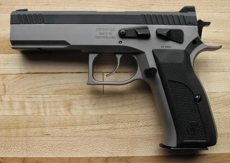 Σκοποβολή με το πιστόλι Sphinx 3000 (VIDEO) | PoliceNET of Greece